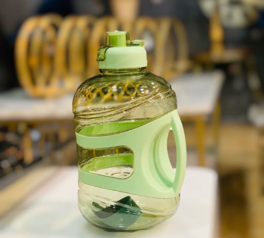 Leakproof Gallon Water Bottle 2200ml – Gifto.pk